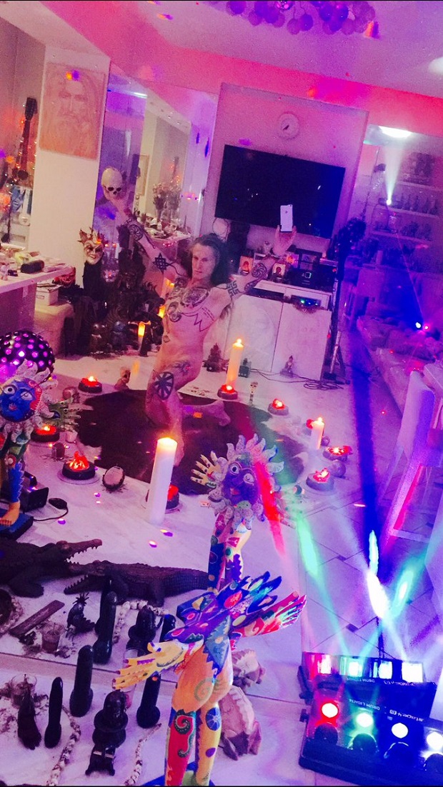 Никита Джигурда экспериментирует - Topkin | 2024